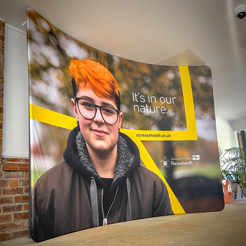 Formulate Fabric Exhibition Stand 3m | Curve Tension Fabric Display